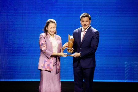 “สุดยอดซีอีโอรัฐวิสาหกิจ” ผู้อำนวยการธนาคารออมสิน คว้า 3 รางวัล CEO ...